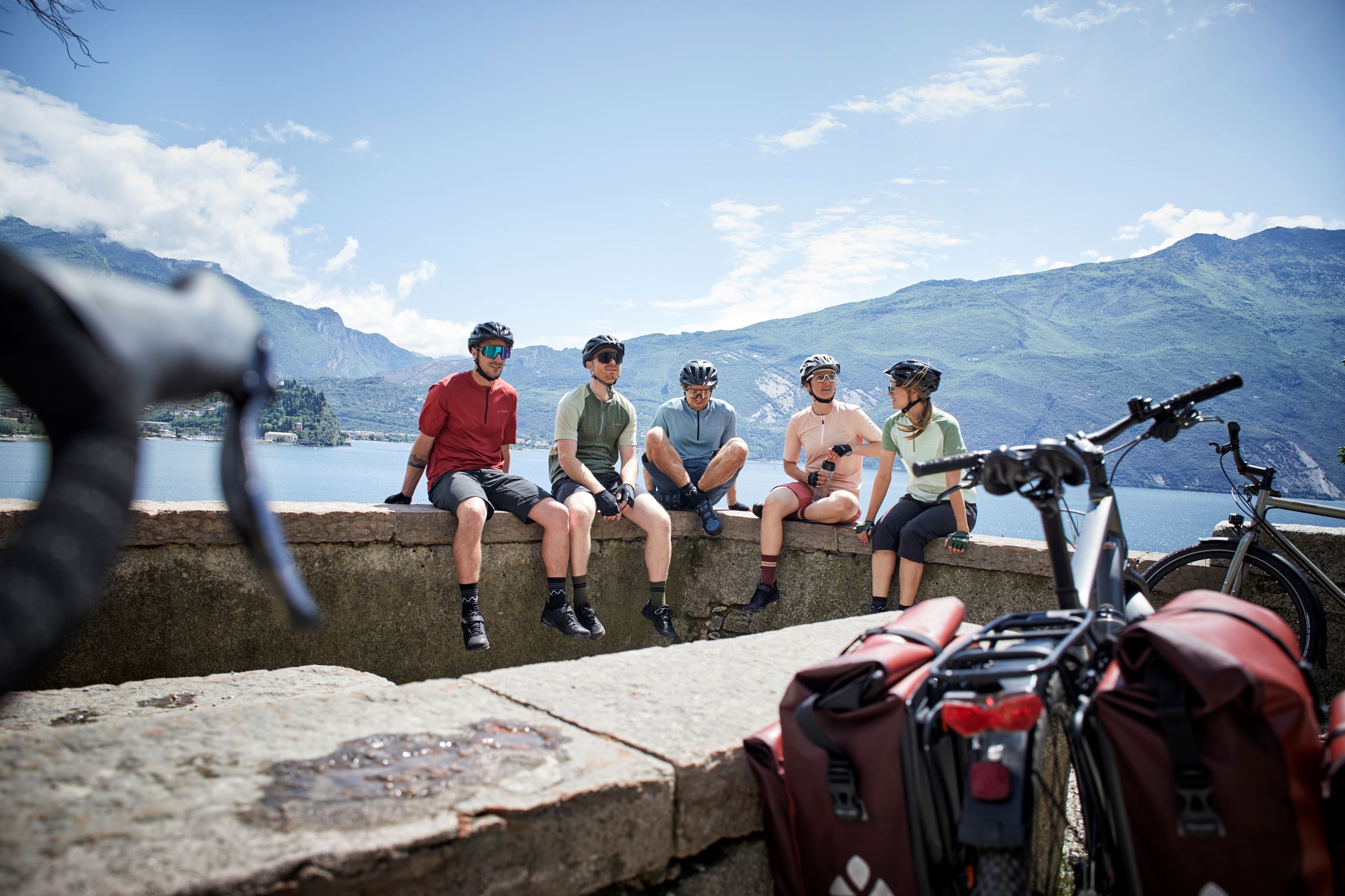 Bikester.at dein Online-Shop rund ums Fahrrad & bikester.at